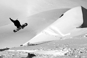 Video - The Unique Story Behind Oyuki Apparel in Niseko | Mountainwatch