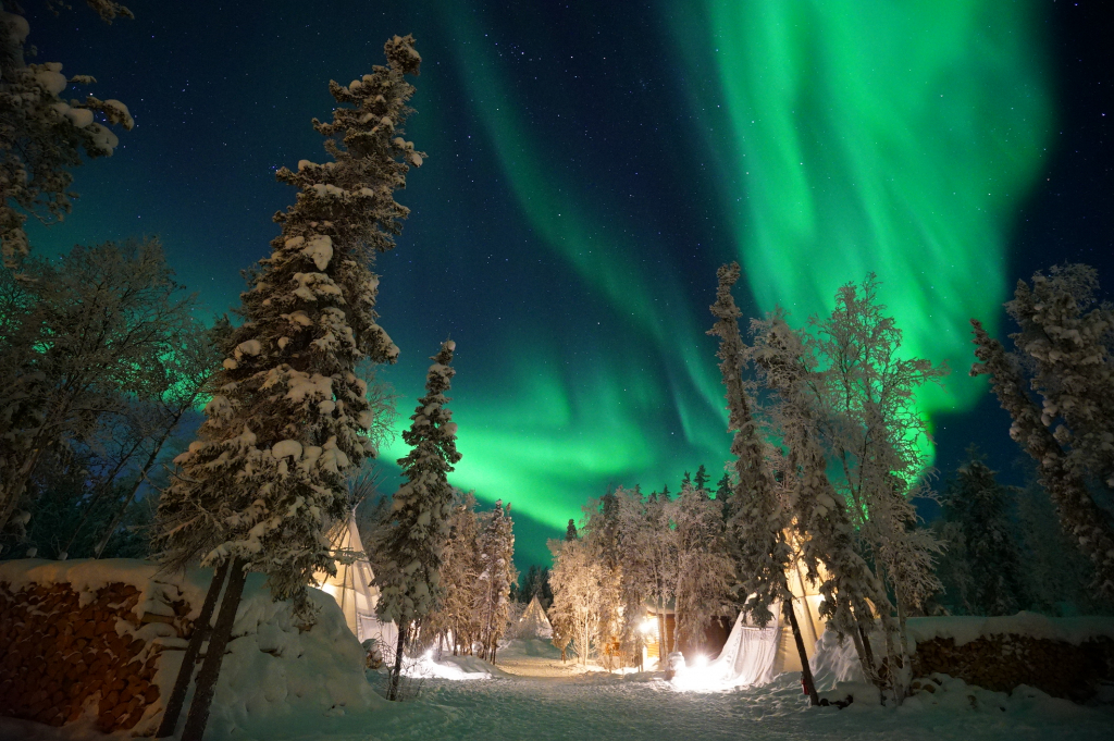 Skiing Canada Next Season? How About Adding on the Northern Lights in ...