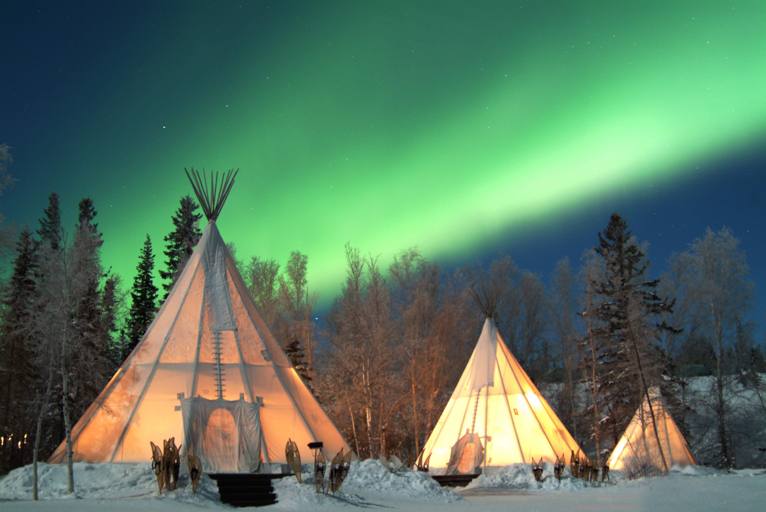 Skiing Canada Next Season? How About Adding on the Northern Lights in ...